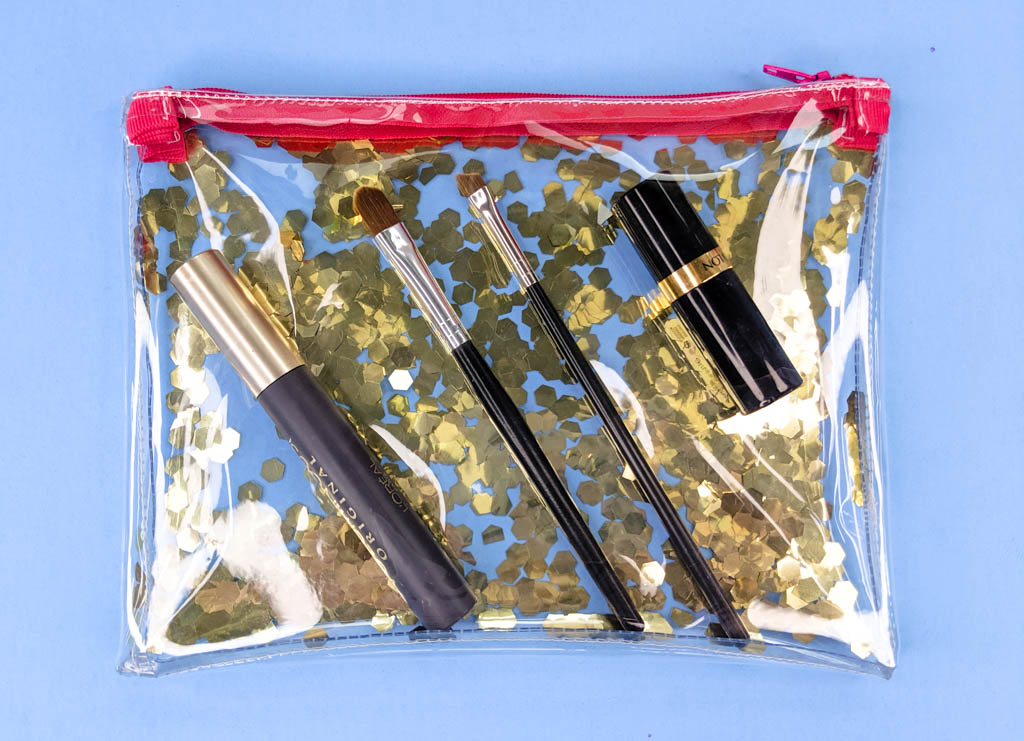 How to Make a Vinyl Glitter bag With a Free Sewing Pattern - Jennie ...